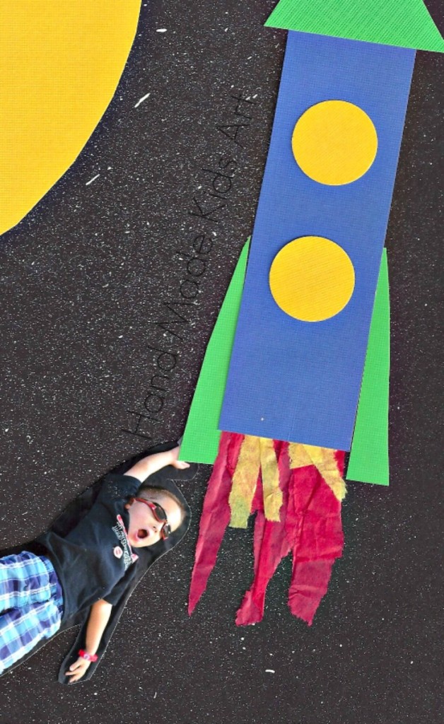 Blast Off Into Outer Space with an Easy Art Project - Innovation Kids Lab
