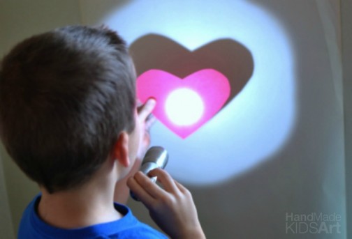 Shadow Play with Painted Hearts - Innovation Kids Lab